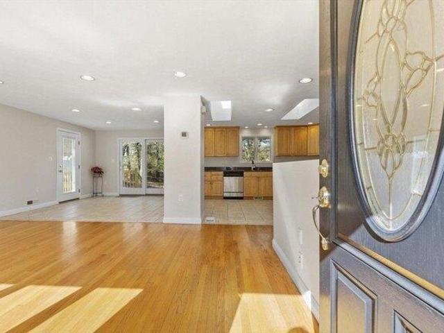 house with 4 bedroom, Peabody MA ES102859857