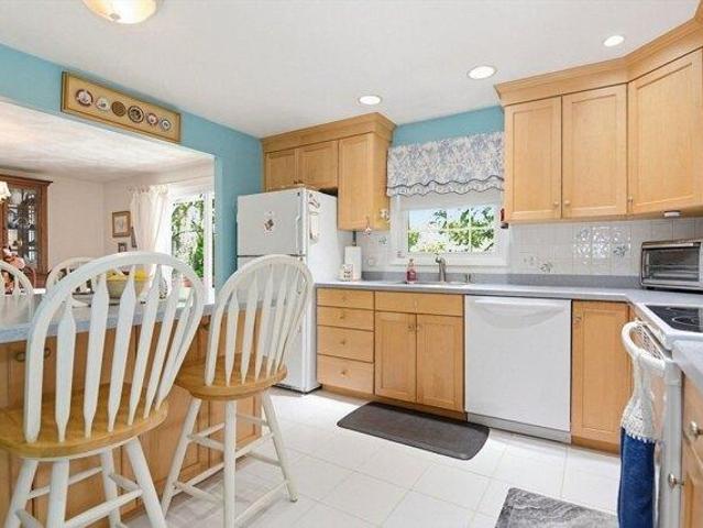 house with 4 bedroom, Peabody MA ES103221388