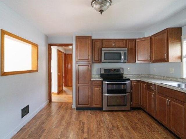 house with 4 bedroom, Peabody MA ES103443098