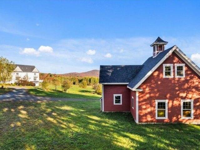 house with 4 bedroom, Peacham VT ES104851027