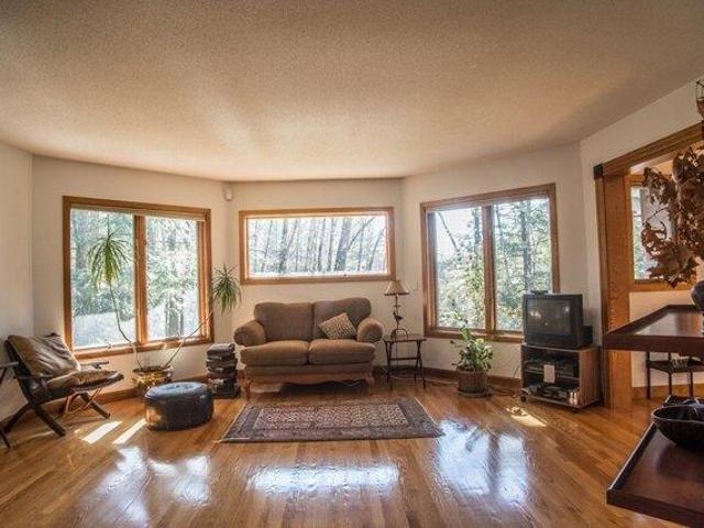 house with 4 bedroom, Pelham MA ES105082366