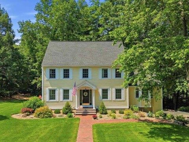 house with 4 bedroom, Pelham NH ES104539820