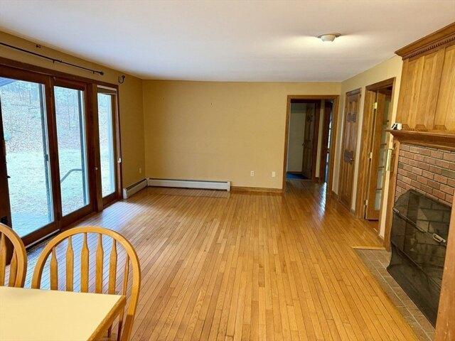 house with 4 bedroom, Pepperell MA DS102635571