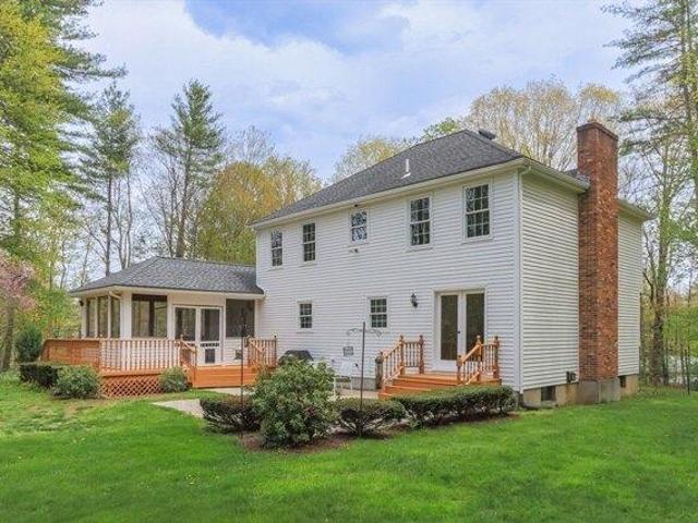 house with 4 bedroom, Pepperell MA ES103016708