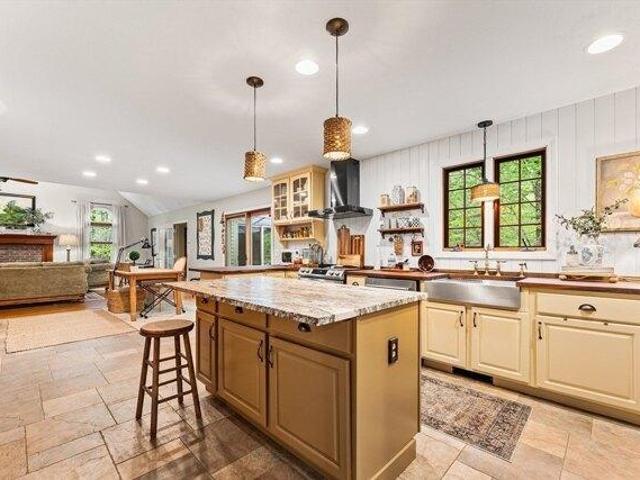 house with 4 bedroom, Pepperell MA ES103126699