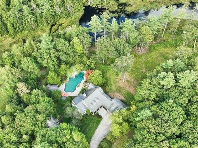 house with 4 bedroom, Peterborough NH DLS102475161