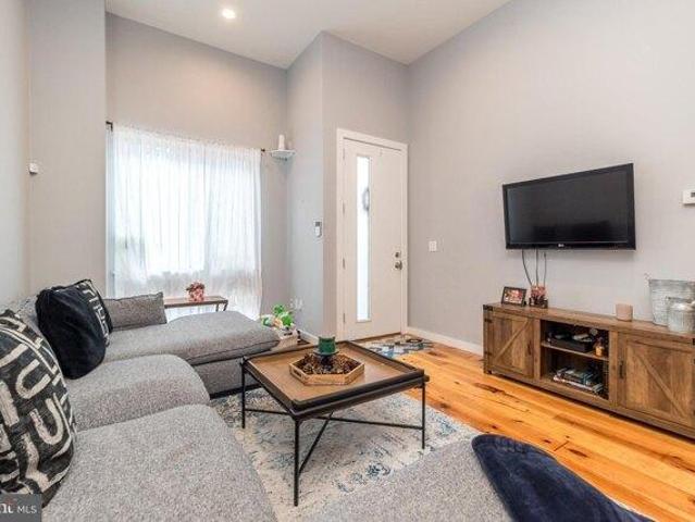 house with 4 bedroom, Philadelphia PA ES103625534