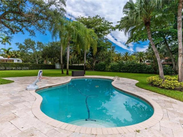 house with 4 bedroom, Pinecrest Fl FL DS101340427