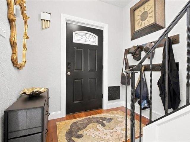 house with 4 bedroom, Pittsburgh PA ES104902645