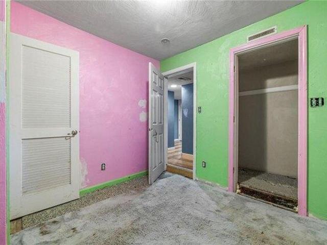 house with 4 bedroom, Pittsburgh PA ES103602788