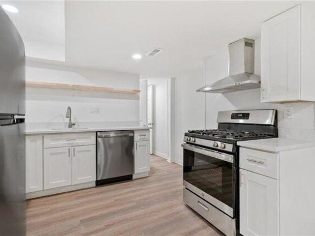 house with 4 bedroom, Pittsburgh PA ES103621679