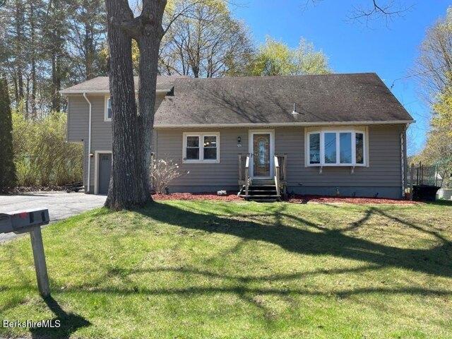 house with 4 bedroom, Pittsfield MA DLS102156733