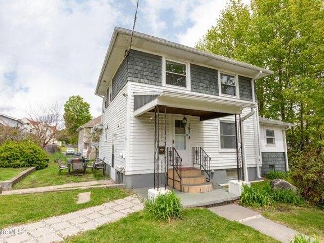 house with 4 bedroom, Pittsfield MA DLS102344217