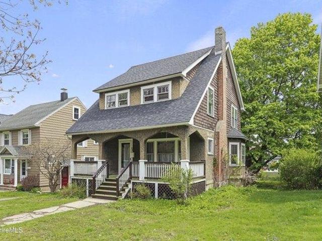 house with 4 bedroom, Pittsfield MA DLS102709063