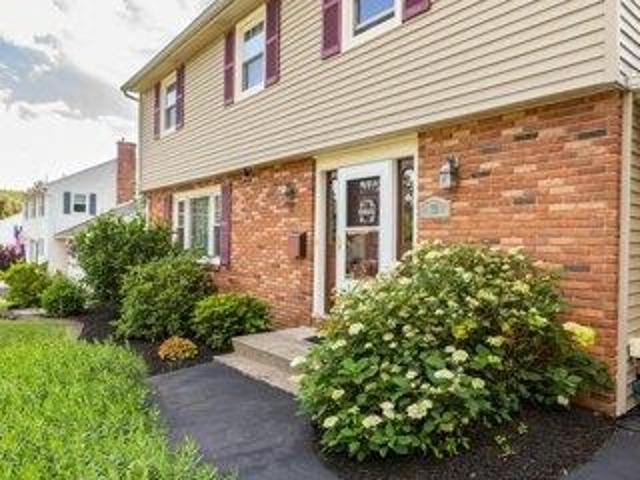 house with 4 bedroom, Pittsfield MA DS104150959