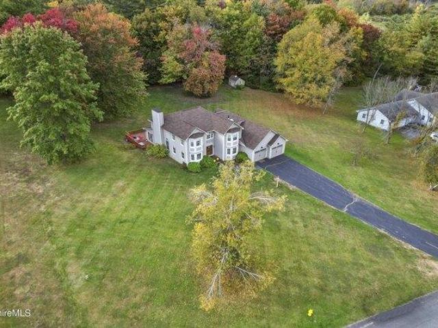 house with 4 bedroom, Pittsfield MA ES104074976