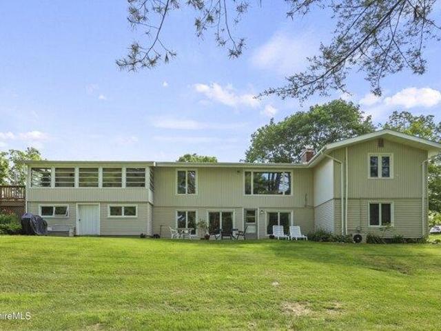 house with 4 bedroom, Pittsfield MA ES104116764