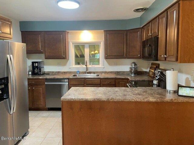 house with 4 bedroom, Pittsfield MA ES104150538