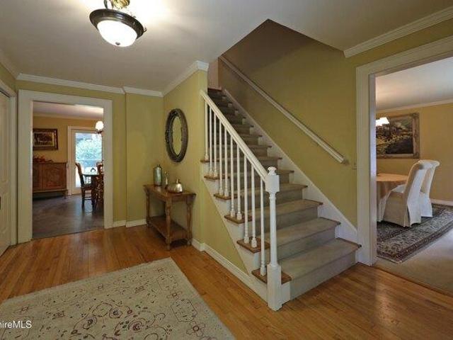 house with 4 bedroom, Pittsfield MA ES104720095