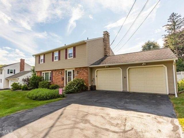 house with 4 bedroom, Pittsfield MA ES104789835