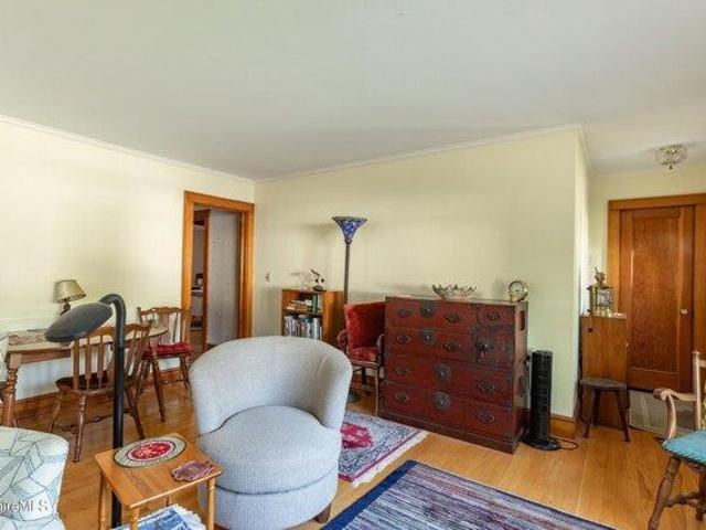 house with 4 bedroom, Pittsfield MA ES104832621