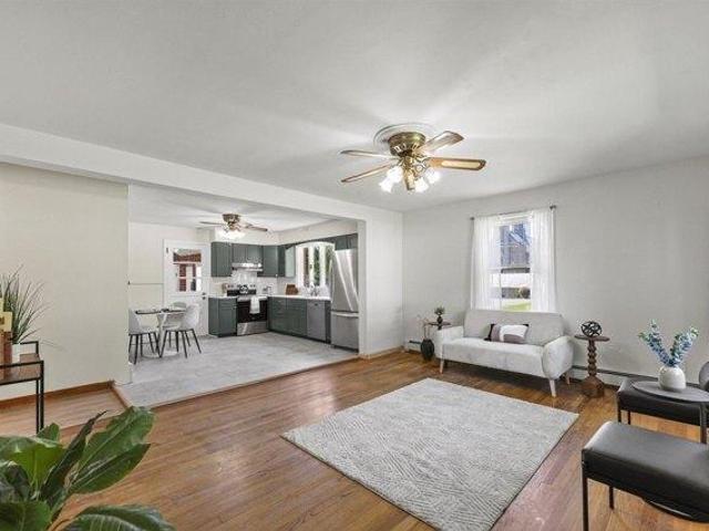 house with 4 bedroom, Pittsfield MA ES105060901
