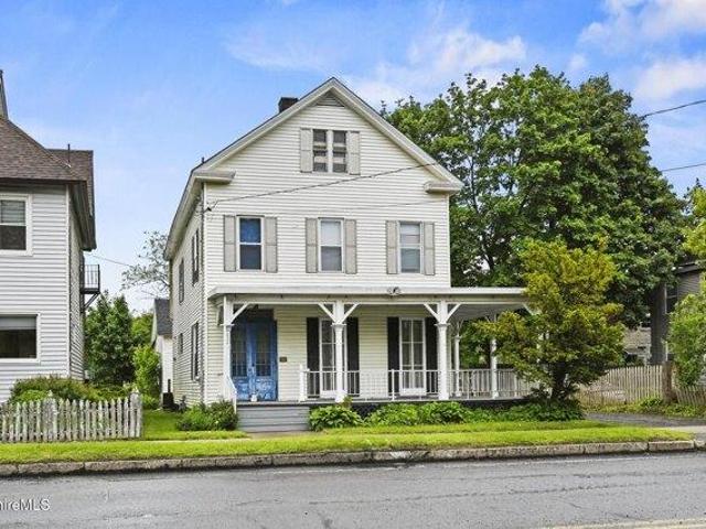 house with 4 bedroom, Pittsfield MA ES105082170