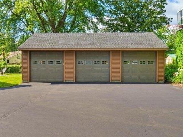 house with 4 bedroom, Pittsfield MA ES105109116