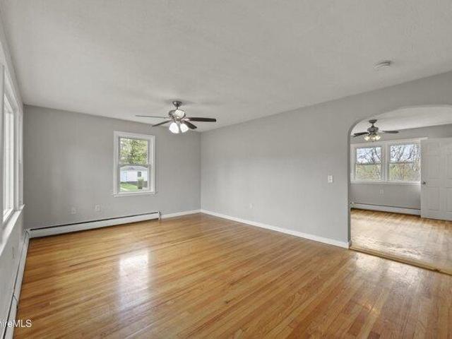 house with 4 bedroom, Pittsfield MA ES102823324