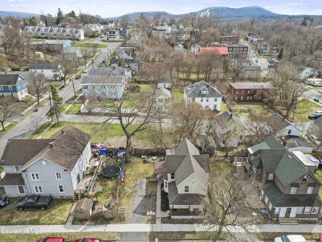 house with 4 bedroom, Pittsfield MA ES103248573