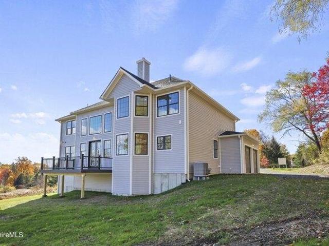 house with 4 bedroom, Pittsfield MA ES103441212