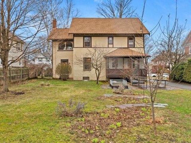 house with 4 bedroom, Pittsfield MA ES103666184