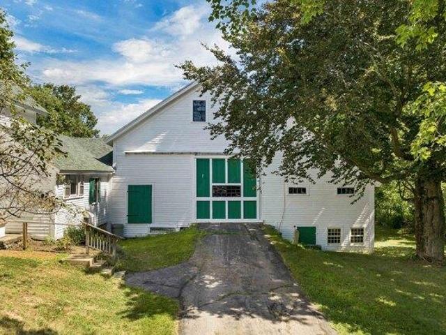 house with 4 bedroom, Pittsfield NH ES104114390