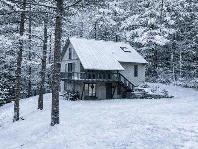 house with 4 bedroom, Pittsford VT DLS102779949
