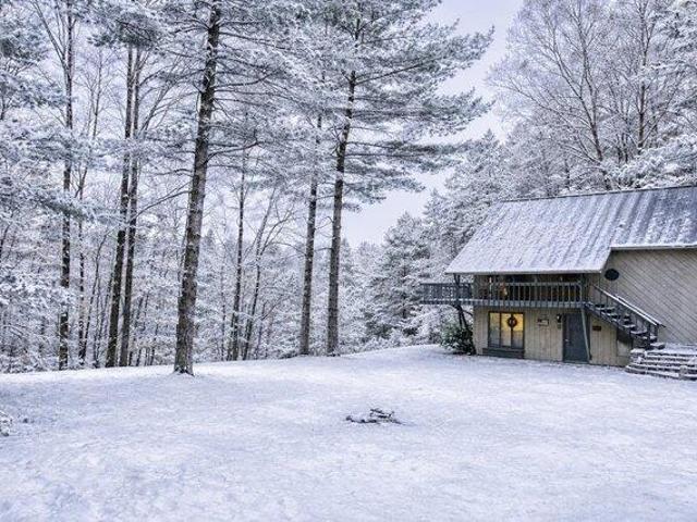 house with 4 bedroom, Pittsford VT ES105159547