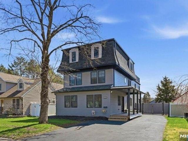 house with 4 bedroom, Pompton Lakes NJ DLS102762328