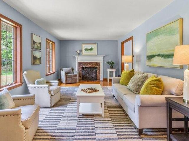house with 4 bedroom, Pocasset MA ES105095106