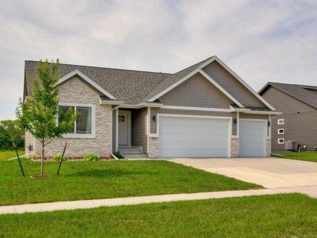 house with 4 bedroom, Polk City IA DLS92980993