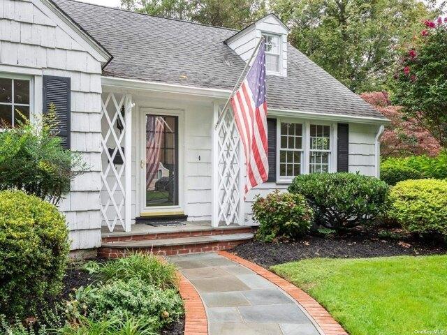 house with 4 bedroom, Port Washington NY DLS88246994
