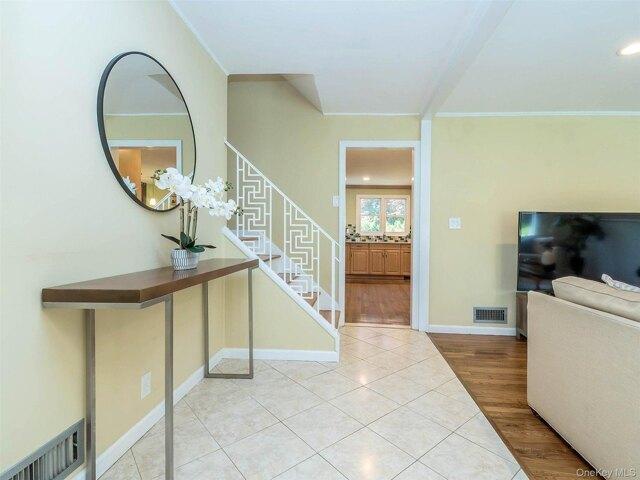 house with 4 bedroom, Port Washington NY ES103623981