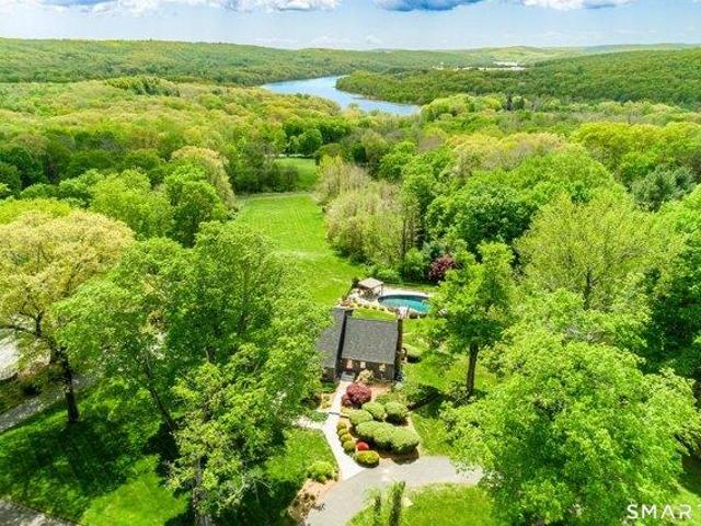 house with 4 bedroom, Portland CT DS102584743