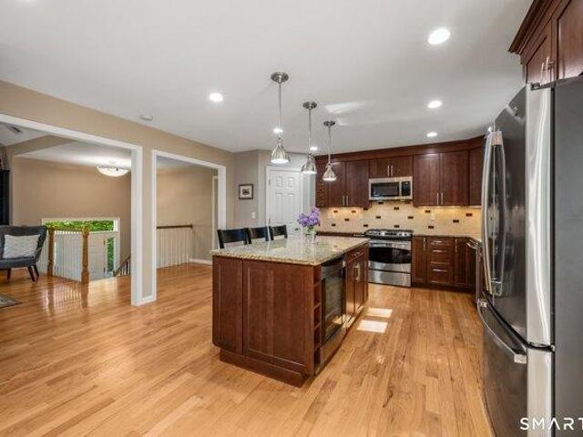 house with 4 bedroom, Portland CT DS102595525