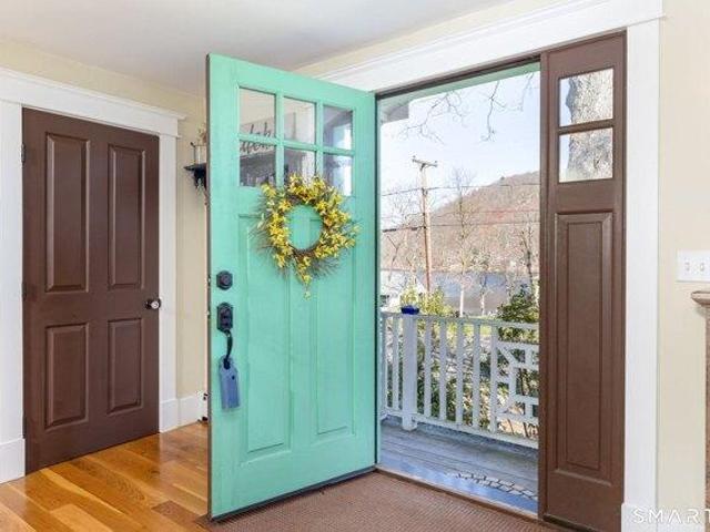 house with 4 bedroom, Portland CT ES103158835