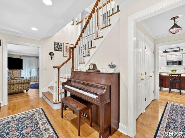 house with 4 bedroom, Portland CT ES104848497