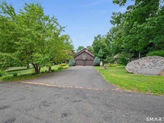 house with 4 bedroom, Portland CT ES105144330