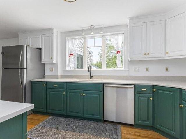 house with 4 bedroom, Portland ME ES103220312