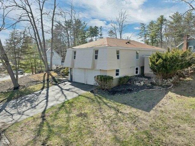 house with 4 bedroom, Portsmouth NH DLS102595726