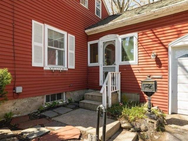 house with 4 bedroom, Portsmouth NH DLS102709052