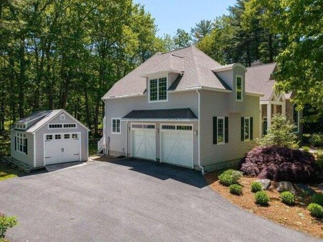 house with 4 bedroom, Portsmouth NH ES104045482