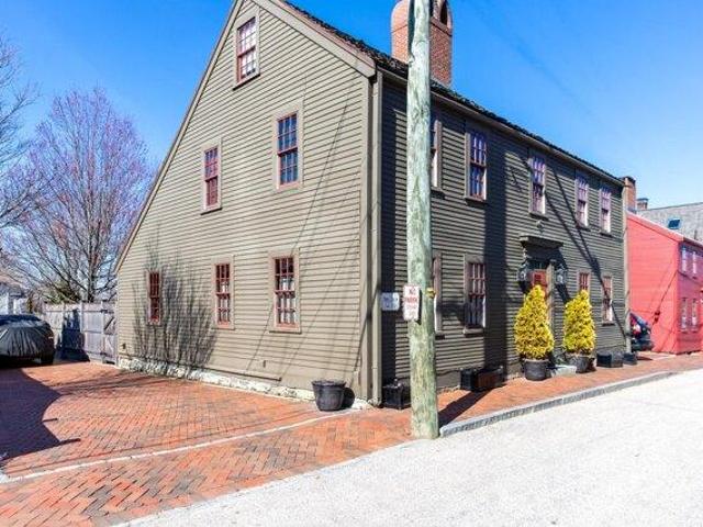 house with 4 bedroom, Portsmouth NH ES104410616